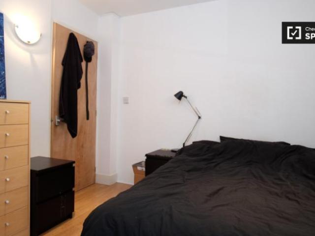 Shared Living/roommate 3 Bedroom For Rent London London 1598 ELS95651806