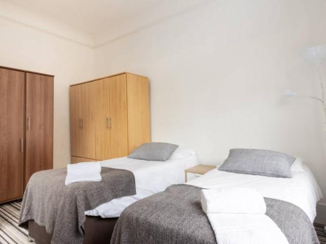 Shared Living/roommate 3 Bedroom For Rent London London 1600 ELS101732152