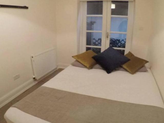 Shared Living/roommate 3 Bedroom For Rent London London 1610 ELS96498934