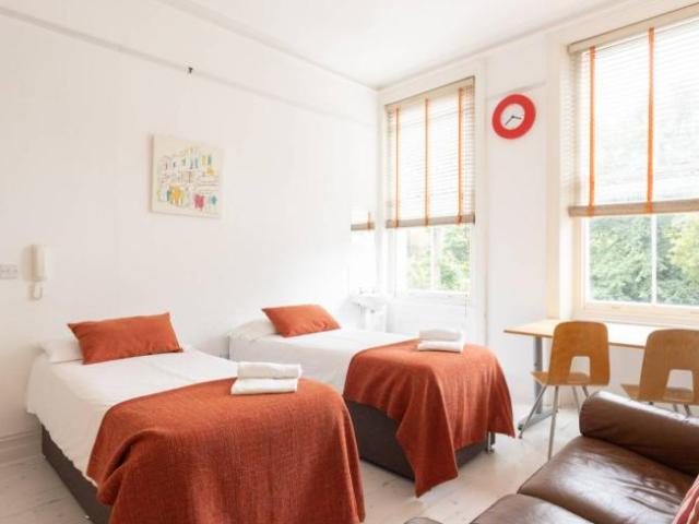 Shared Living/roommate 3 Bedroom For Rent London London 1850 ELS101735463