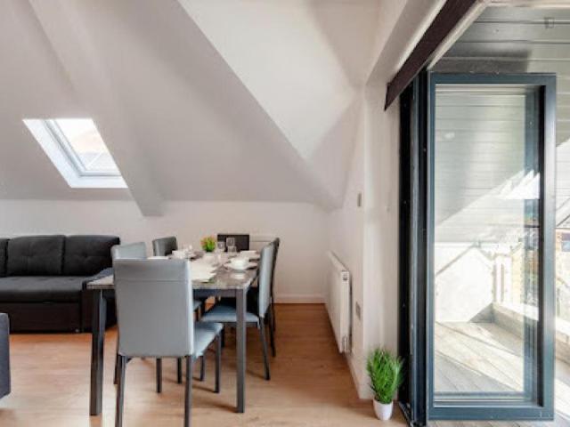 Shared Living/roommate 3 Bedroom For Rent London London 4246 ELS90560950