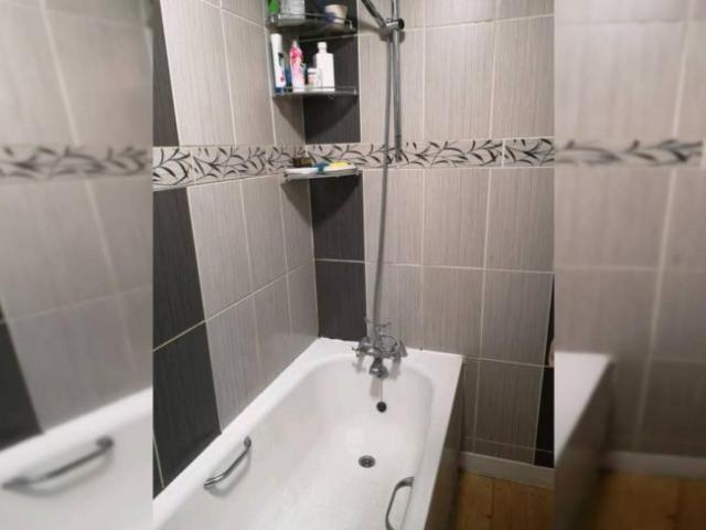 Shared Living/roommate 3 Bedroom For Rent London London 700 ES98821137