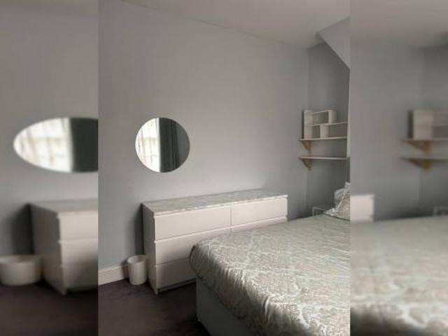 Shared Living/roommate 3 Bedroom For Rent London London 740 ES86809735