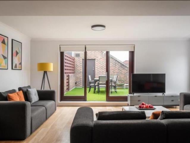 Shared Living/roommate 3 Bedroom For Rent London London 7934 ELS90561314