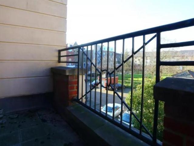 Shared Living/roommate 3 Bedroom For Rent London London 950 ES90561182