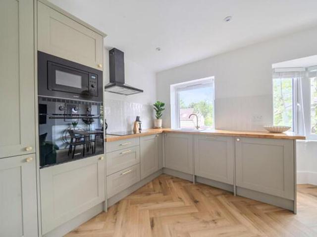 Shared Living/roommate 3 Bedroom For Sale Mitcham Greater London 425000 ES98477514