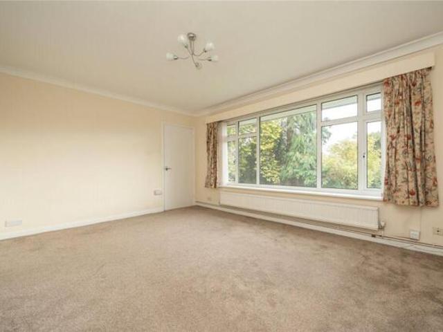 Shared Living/roommate 3 Bedroom For Sale Addlestone Surrey 320000 ELS99315344