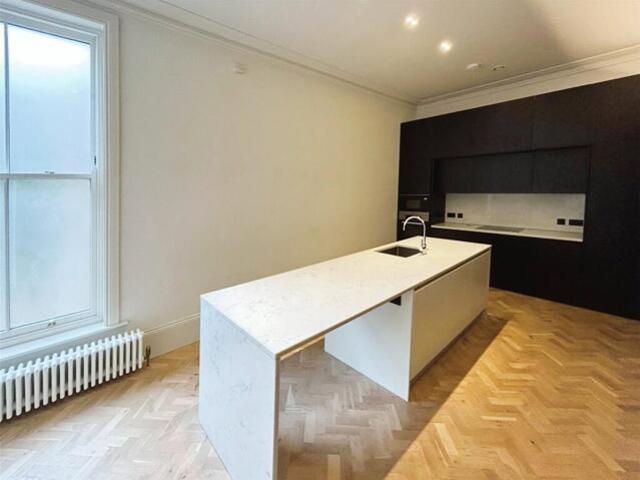 Shared Living/roommate 3 Bedroom For Sale Altrincham Trafford 595000 ES98118628