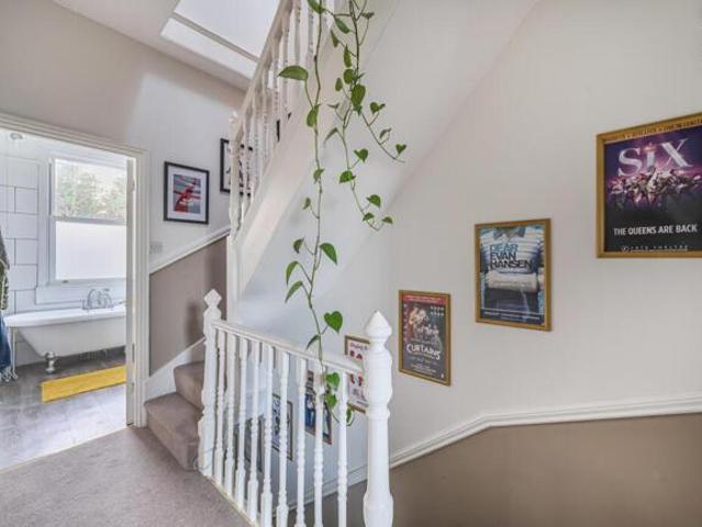 Shared Living/roommate 3 Bedroom For Sale Bath Bath And North East Somerset 450000 ES98612523