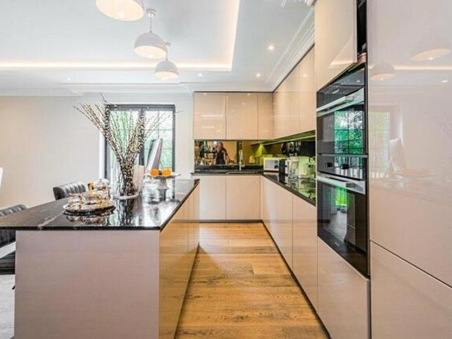 Shared Living/roommate 3 Bedroom For Sale Beaconsfield Buckinghamshire 2250000 ELS99475793