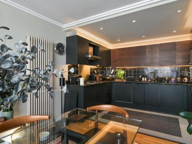 Shared Living/roommate 3 Bedroom For Sale Brentford Greater London 675000 ES101931914