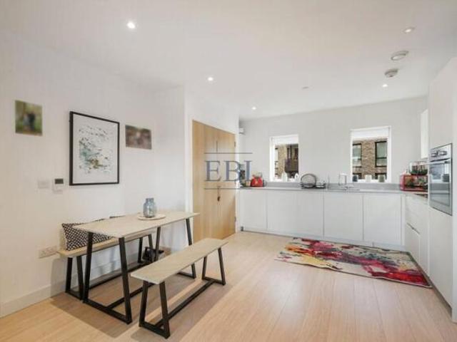 Shared Living/roommate 3 Bedroom For Sale Croydon Greater London 435000 ELS100649346