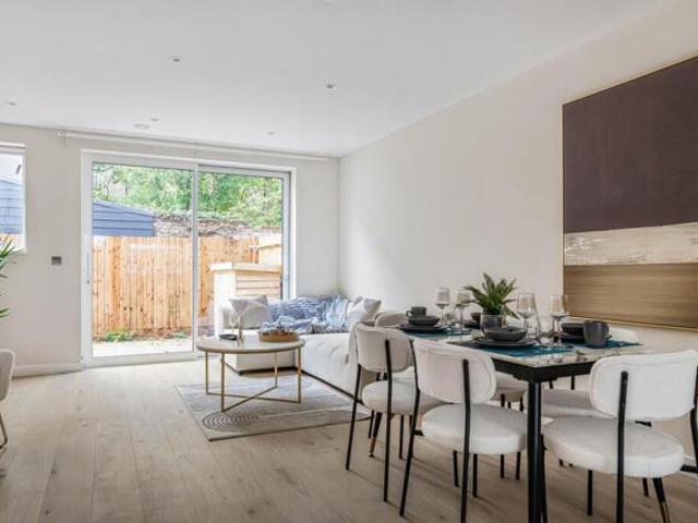 Shared Living/roommate 3 Bedroom For Sale Ealing Greater London 1295000 ES99608097
