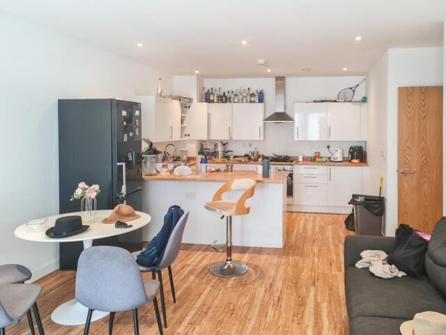 Shared Living/roommate 3 Bedroom For Sale Gillingham Dorset 250000 ES98903320