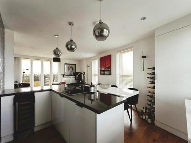 Shared Living/roommate 3 Bedroom For Sale London Greater London 485000 ES101675514