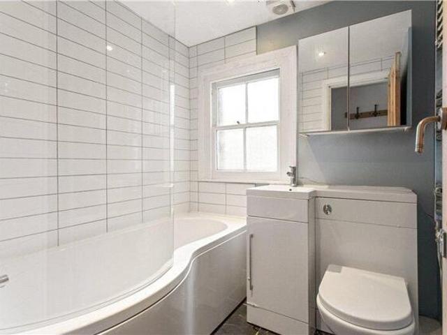Shared Living/roommate 3 Bedroom For Sale London Greater London 600000 ES100503041