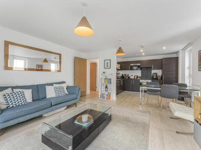 Shared Living/roommate 3 Bedroom For Sale London Greater London 700000 ES100786683