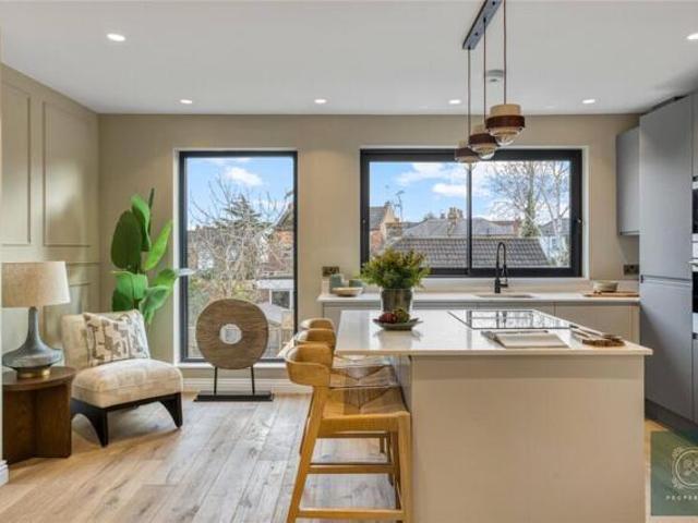 Shared Living/roommate 3 Bedroom For Sale London Greater London 750000 ES101025654