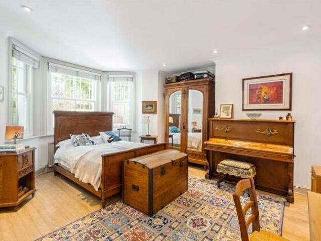 Shared Living/roommate 3 Bedroom For Sale London Greater London 1300000 ES99130208