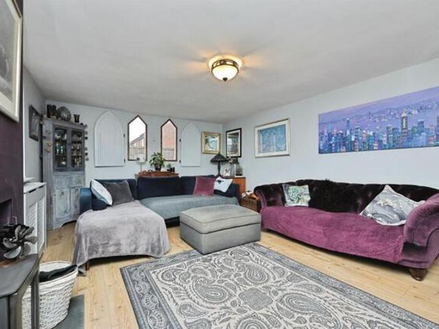 Shared Living/roommate 3 Bedroom For Sale Pentney Pentney 325000 ES100787065