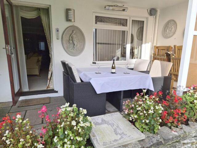 Shared Living/roommate 3 Bedroom For Sale Poole Poole 580000 ES101060239