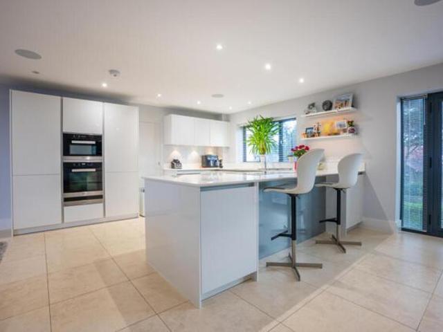 Shared Living/roommate 3 Bedroom For Sale Poole Poole 975000 ES101675180