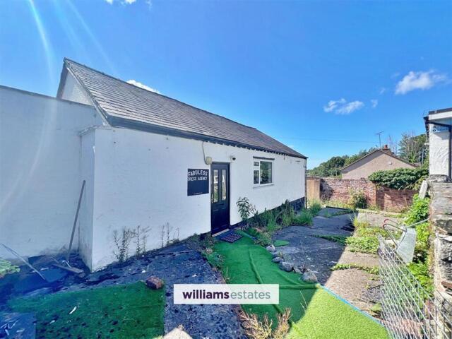 Shared Living/roommate 3 Bedroom For Sale St. Asaph Denbighshire 290000 ES100456643