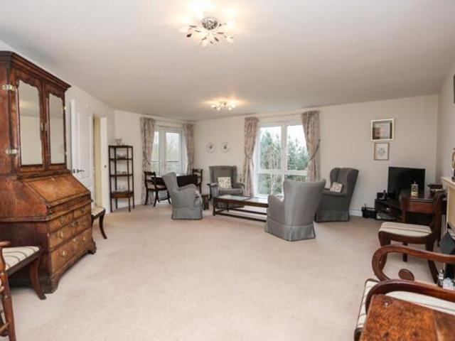 Shared Living/roommate 3 Bedroom For Sale Stockport Stockport 335000 ELS101677679