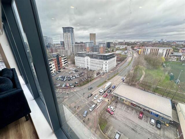 Shared Living/roommate 3 Bedroom For Sale Salford Salford 185000 ELS101316062