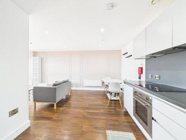 Shared Living/roommate 3 Bedroom For Sale Salford Salford 300000 ES98864787