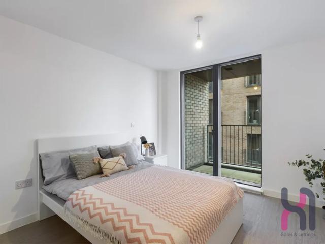 Shared Living/roommate 3 Bedroom For Sale Salford Salford 364996 ES100057723