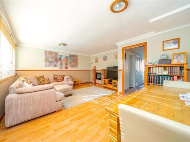 Shared Living/roommate 3 Bedroom For Sale Shepperton Surrey 265000 ES101931868