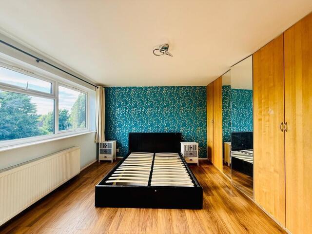 Shared Living/roommate 3 Bedroom For Sale Wembley Greater London 435000 ES99029593