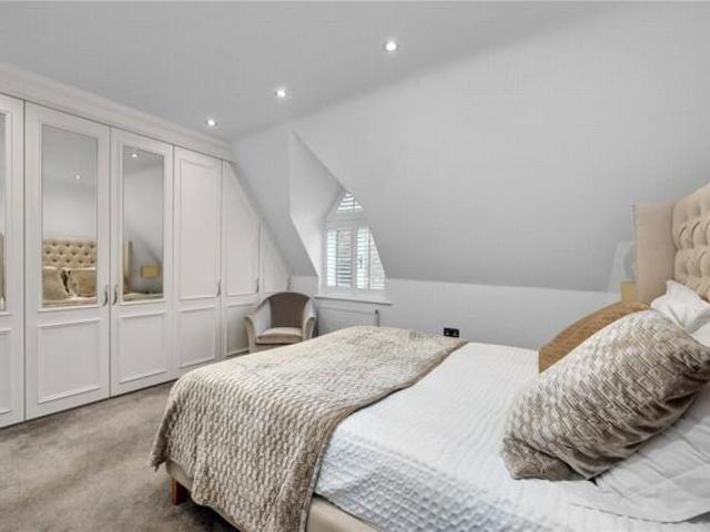 Shared Living/roommate 3 Bedroom For Sale Weybridge Surrey 795000 ES98204767