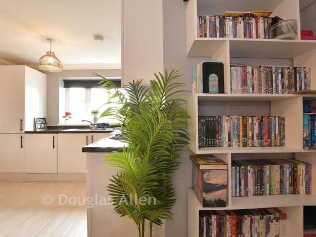 Shared Living/roommate 3 Bedroom For Sale Wickford Essex 220000 ES101891835
