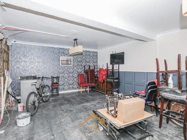Shared Living/roommate 11 Bedroom For Sale Fife Fife 175000 ES100263298