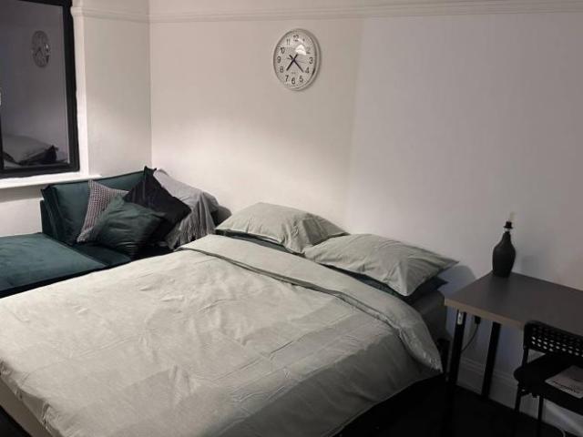 Shared Living/roommate 1 Bedroom For Rent Nottingham Nottingham 650 ES102438093