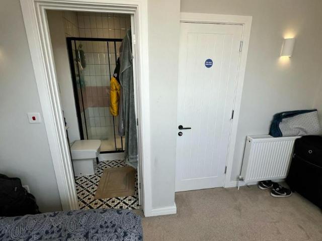 Shared Living/roommate 1 Bedroom For Rent Avon Avon 1095 ES89521297