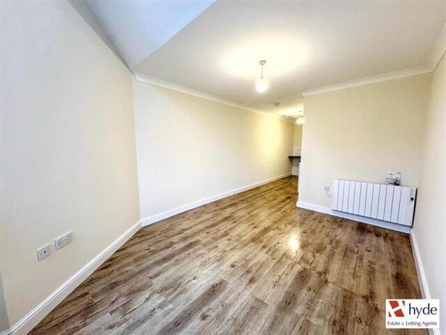 Shared Living/roommate 1 Bedroom For Rent Bury Greater Manchester 795 ELS100016700