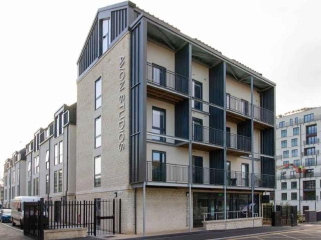 Shared Living/roommate 1 Bedroom For Rent Bath Bath 1300 ELS97770258