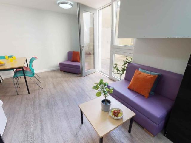 Shared Living/roommate 1 Bedroom For Rent Brighton Brighton 1072 ES97670132