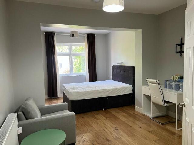 Shared Living/roommate 1 Bedroom For Rent Croydon Croydon 2298 ES67457283