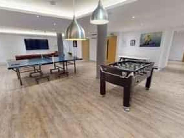 Shared Living/roommate 1 Bedroom For Rent Egham Egham 1028 ELS97670326