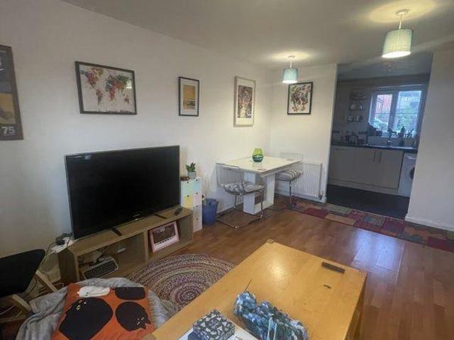 Shared Living/roommate 1 Bedroom For Rent Horfield England 800 ES97422067