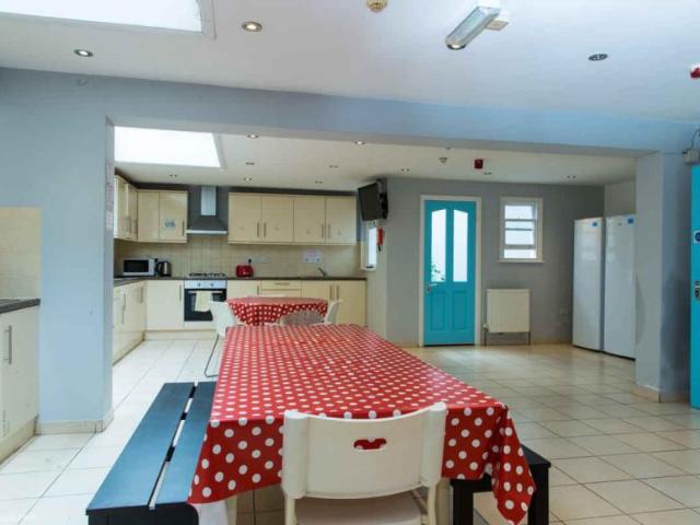 Shared Living/roommate 1 Bedroom For Rent London London 1040 ELS97673221