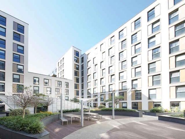 Shared Living/roommate 1 Bedroom For Rent London London 1160 ELS97667184