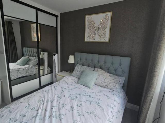 Shared Living/roommate 1 Bedroom For Rent London London 1100 ES103121433
