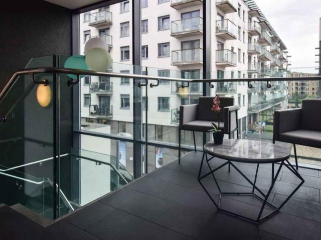 Shared Living/roommate 1 Bedroom For Rent London London 1240 ELS97668871