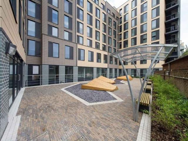 Shared Living/roommate 1 Bedroom For Rent London London 1596 ELS97673155