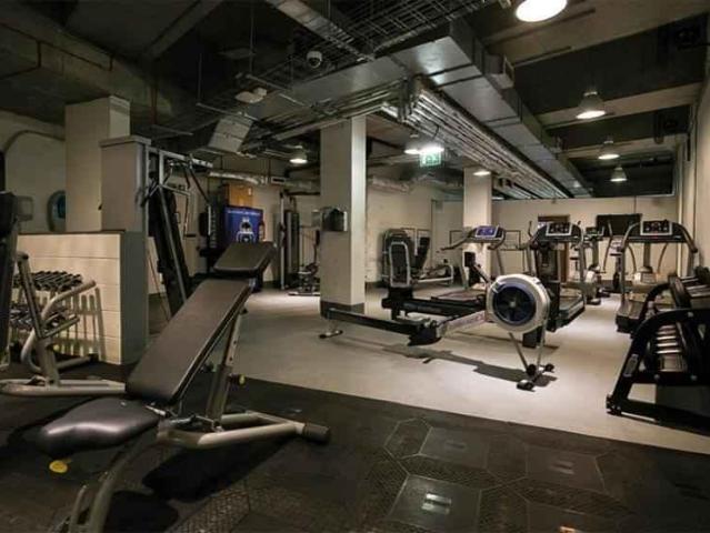 Shared Living/roommate 1 Bedroom For Rent London London 2360 ELS97665531